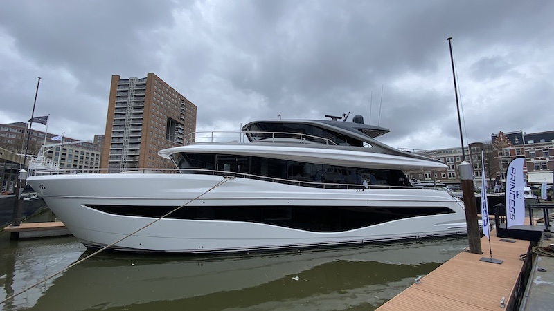 Princess X80: briljante indeling - Boottesten.nl